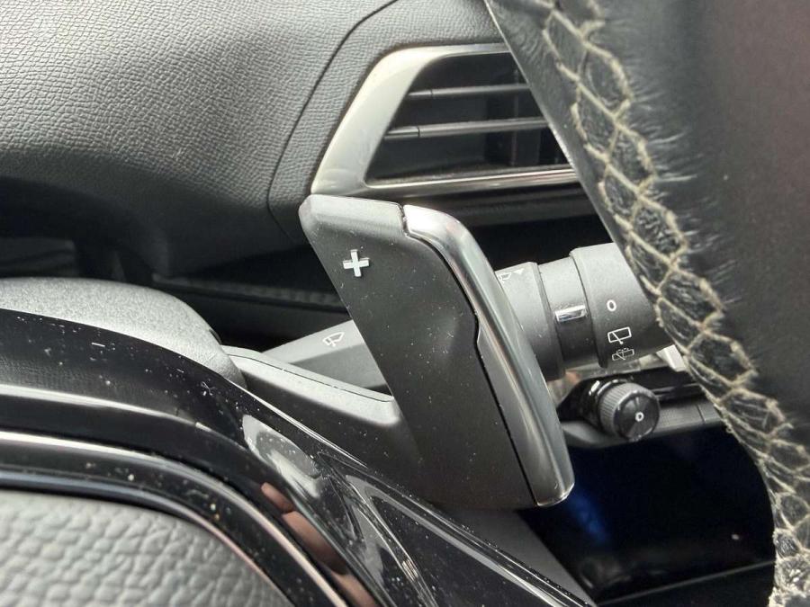 Black Peugeot 5008 2021 in Kaunas, with an engine capacity of 1.20 L and mileage of 151 thousand km for 15300 €, photo 20 on AUTOMOTO.COM.LV