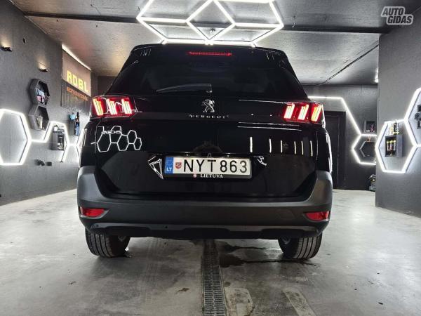 Black Peugeot 5008 2021 in Mazeikiai, with an engine capacity of 1.50 L and mileage of 87 thousand km for 19300 €, photo 5 on AUTOMOTO.COM.LV