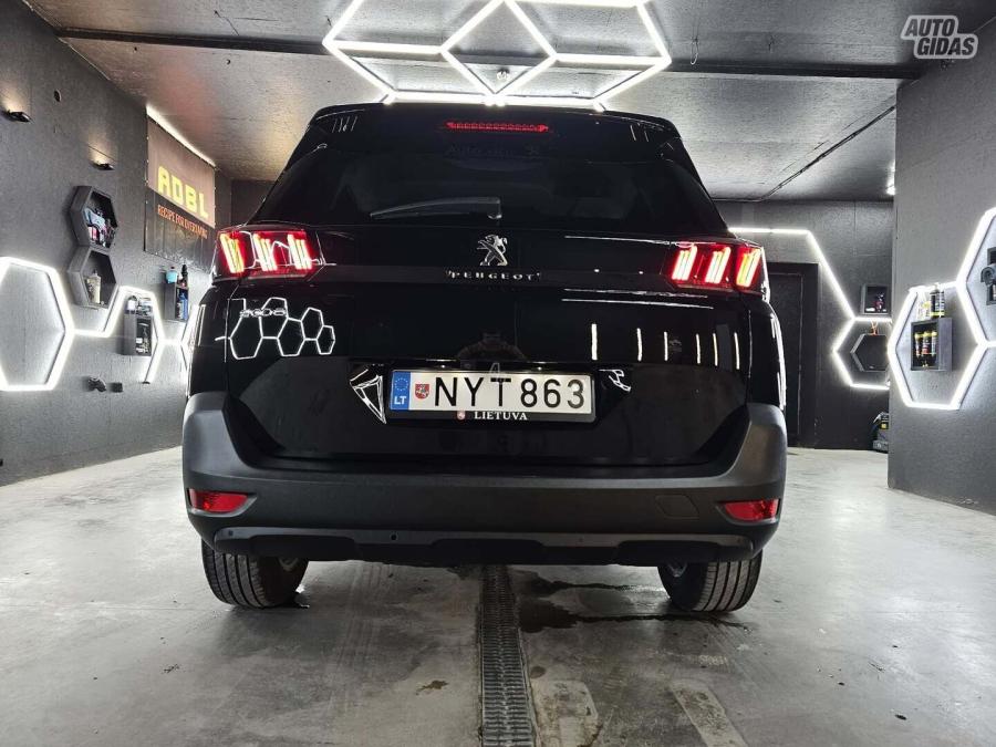 Black Peugeot 5008 2021 in Mazeikiai, with an engine capacity of 1.50 L and mileage of 87 thousand km for 19300 €, photo 6 on AUTOMOTO.COM.LV
