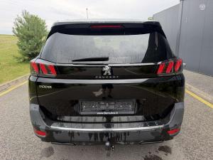 Black Peugeot 5008 2021 in Kaunas, with an engine capacity of 1.20 L and mileage of 151 thousand km for 15300 €, photo 8 on AUTOMOTO.COM.LV