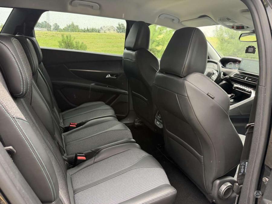 Black Peugeot 5008 2021 in Kaunas, with an engine capacity of 1.20 L and mileage of 151 thousand km for 15300 €, photo 17 on AUTOMOTO.COM.LV