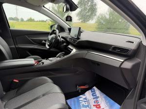 Black Peugeot 5008 2021 in Kaunas, with an engine capacity of 1.20 L and mileage of 151 thousand km for 15300 €, photo 18 on AUTOMOTO.COM.LV