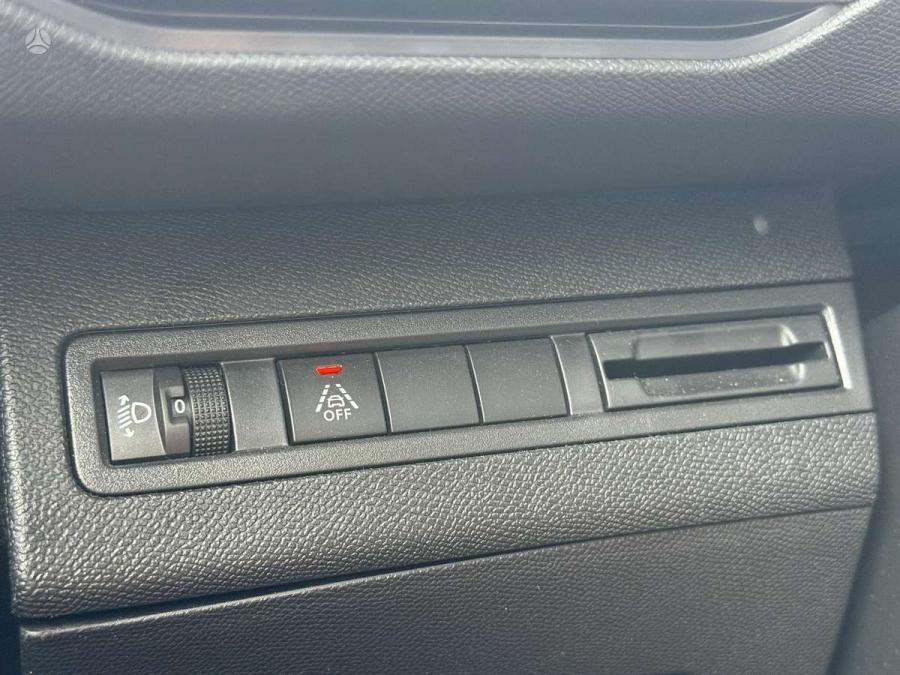 Black Peugeot 5008 2021 in Kaunas, with an engine capacity of 1.20 L and mileage of 151 thousand km for 15300 €, photo 23 on AUTOMOTO.COM.LV