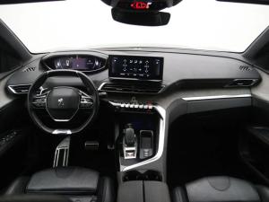 Black Peugeot 5008 2022 in Vilnius, with an engine capacity of 1.50 L and mileage of 180 thousand km for 19599 €, photo 3 on AUTOMOTO.COM.LV