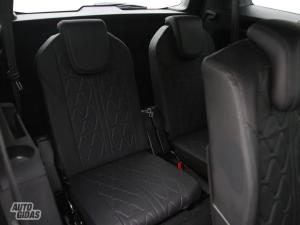 Black Peugeot 5008 2022 in Vilnius, with an engine capacity of 1.50 L and mileage of 180 thousand km for 19599 €, photo 17 on AUTOMOTO.COM.LV