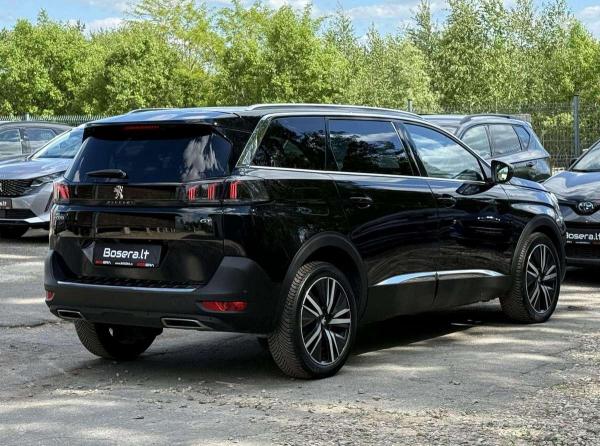 Black Peugeot 5008 2022 in Vilnius, with an engine capacity of 1.60 L and mileage of 181 thousand km for 19990 €, photo 5 on AUTOMOTO.COM.LV