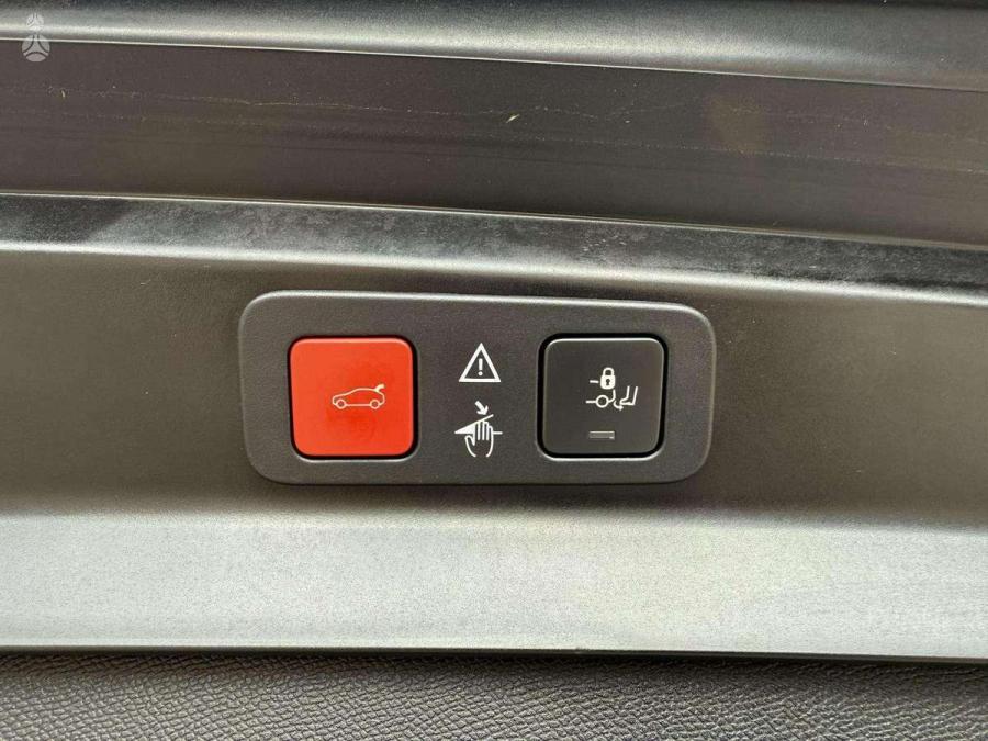 Melns Peugeot 5008 2022 Viļņa, ar dzinēja tilpumu 1.60 L un nobraukumu 181 tūkst. km par 19990 €, foto 21 vietnē AUTOMOTO.COM.LV