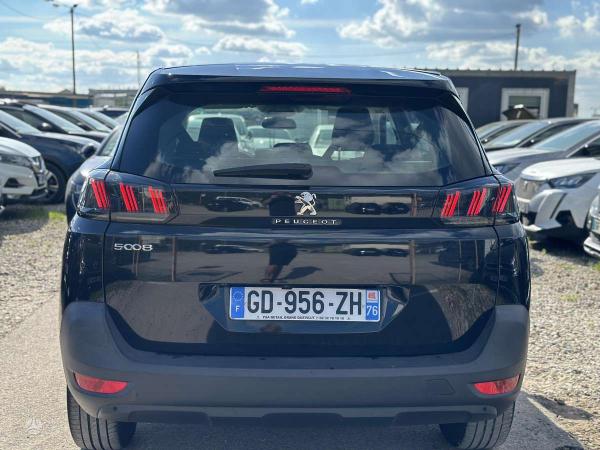 Black Peugeot 5008 2022 in Vilnius, with an engine capacity of 1.50 L and mileage of 187 thousand km for 13914 €, photo 5 on AUTOMOTO.COM.LV