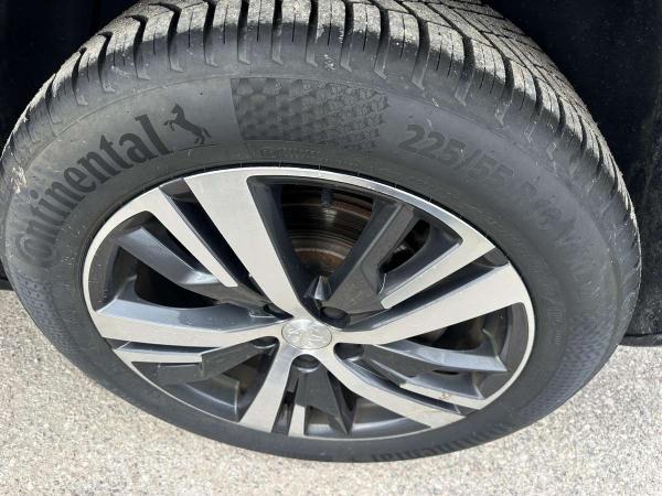 Black Peugeot 5008 2022 in Vilnius, with an engine capacity of 1.50 L and mileage of 158 thousand km for 15487 €, photo 9 on AUTOMOTO.COM.LV