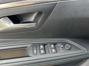 Melns Peugeot 5008 2022 Viļņa, ar dzinēja tilpumu 1.50 L un nobraukumu 158 tūkst. km par 15487 €, foto 15 vietnē AUTOMOTO.COM.LV