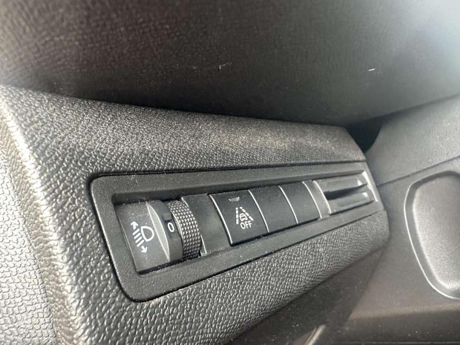 Melns Peugeot 5008 2022 Viļņa, ar dzinēja tilpumu 1.50 L un nobraukumu 158 tūkst. km par 15487 €, foto 17 vietnē AUTOMOTO.COM.LV