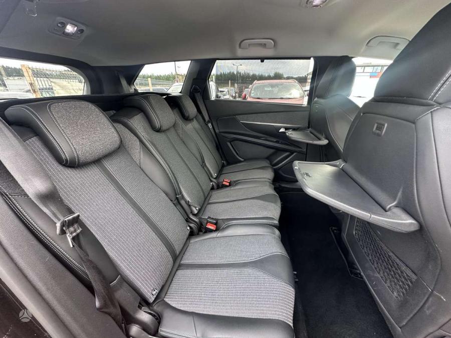 Melns Peugeot 5008 2022 Viļņa, ar dzinēja tilpumu 1.50 L un nobraukumu 158 tūkst. km par 15487 €, foto 20 vietnē AUTOMOTO.COM.LV
