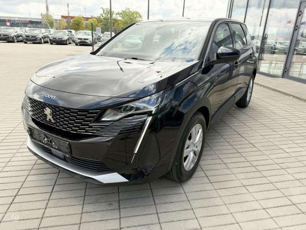 Black Peugeot 5008 2022 in Kaunas, with an engine capacity of 1.20 L and mileage of 199 thousand km for 12900 €, photo 1 on AUTOMOTO.COM.LV