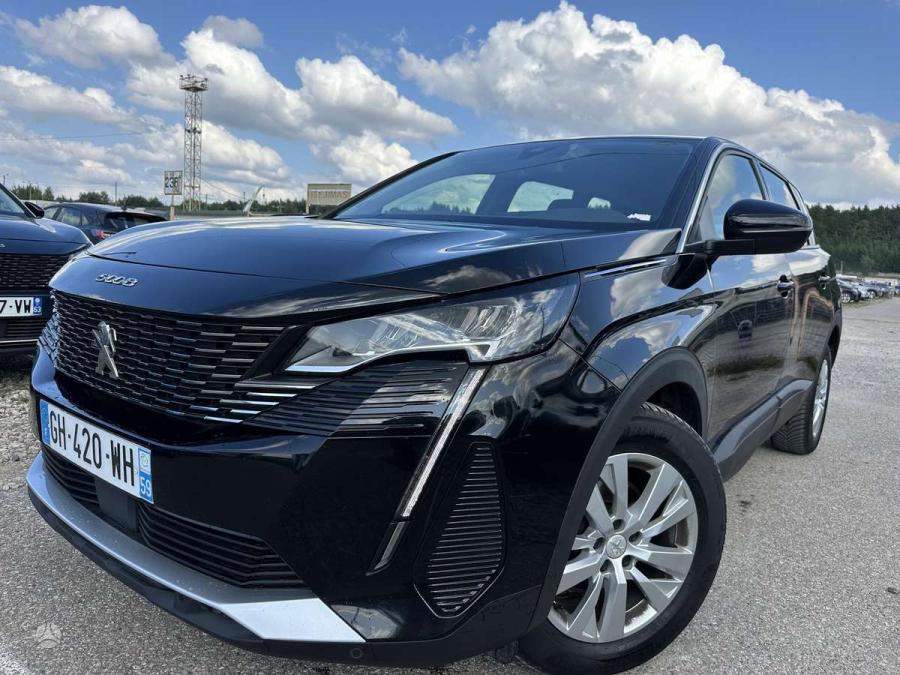 Black Peugeot 5008 2022 in Vilnius, with an engine capacity of 1.20 L and mileage of 172 thousand km for 13914 €, photo 1 on AUTOMOTO.COM.LV