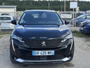 Black Peugeot 5008 2022 in Vilnius, with an engine capacity of 1.20 L and mileage of 172 thousand km for 13914 €, photo 3 on AUTOMOTO.COM.LV