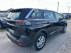 Black Peugeot 5008 2022 in Vilnius, with an engine capacity of 1.20 L and mileage of 172 thousand km for 13914 €, photo 7 on AUTOMOTO.COM.LV