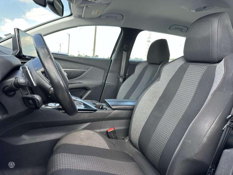 Black Peugeot 5008 2022 in Vilnius, with an engine capacity of 1.20 L and mileage of 172 thousand km for 13914 €, photo 10 on AUTOMOTO.COM.LV