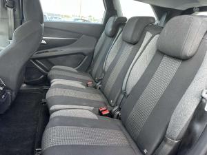 Black Peugeot 5008 2022 in Vilnius, with an engine capacity of 1.20 L and mileage of 172 thousand km for 13914 €, photo 11 on AUTOMOTO.COM.LV