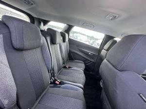 Black Peugeot 5008 2022 in Vilnius, with an engine capacity of 1.20 L and mileage of 172 thousand km for 13914 €, photo 17 on AUTOMOTO.COM.LV