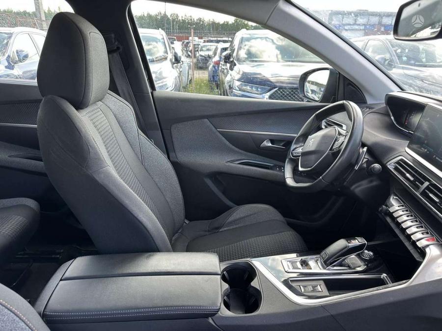 Black Peugeot 5008 2022 in Vilnius, with an engine capacity of 1.20 L and mileage of 172 thousand km for 13914 €, photo 18 on AUTOMOTO.COM.LV