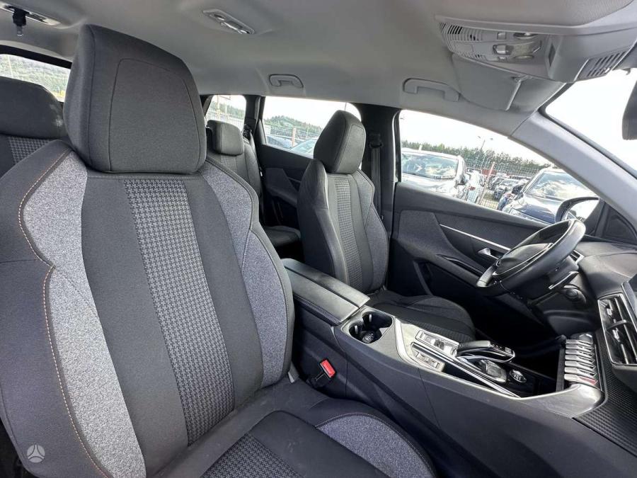 Black Peugeot 5008 2022 in Vilnius, with an engine capacity of 1.20 L and mileage of 172 thousand km for 13914 €, photo 19 on AUTOMOTO.COM.LV