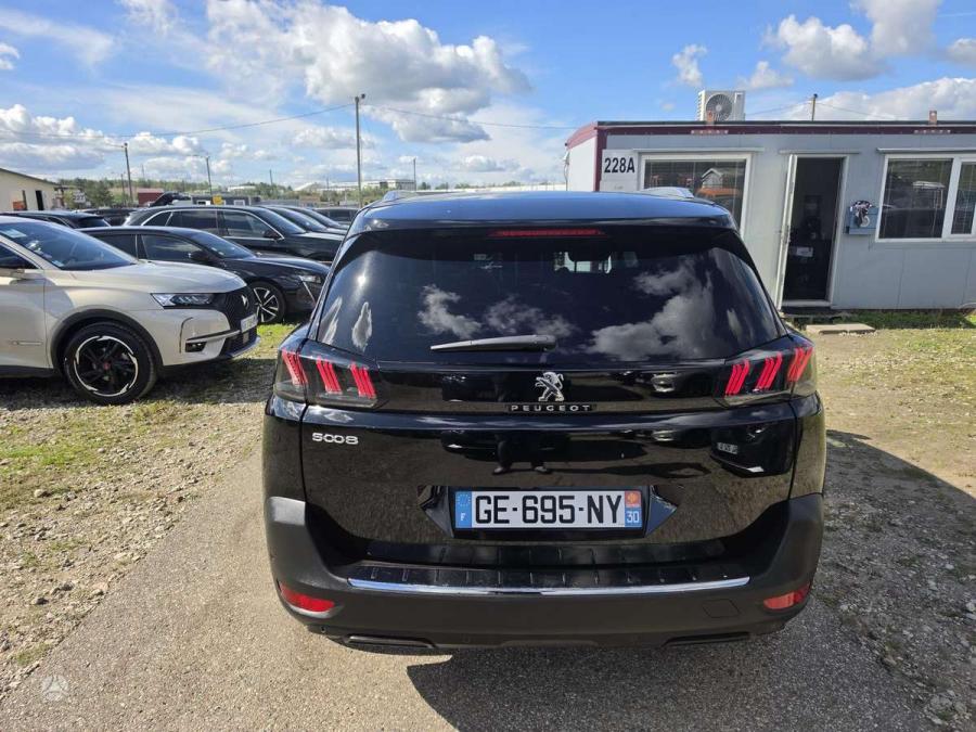 Черный Пежо 5008 2022 в Вильнюс, объемом двигателя 1.50 л и пробегом 142 тыс. км за 17182 €, фото 4 на AUTOMOTO.COM.LV