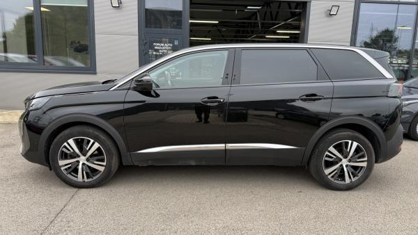 Melns Peugeot 5008 2022 Rīga, ar dzinēja tilpumu 1.50 L un nobraukumu 80 tūkst. km par 19900 €, foto 1 vietnē AUTOMOTO.COM.LV