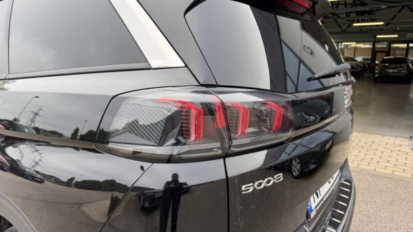 Melns Peugeot 5008 2022 Rīga, ar dzinēja tilpumu 1.50 L un nobraukumu 80 tūkst. km par 19900 €, foto 11 vietnē AUTOMOTO.COM.LV
