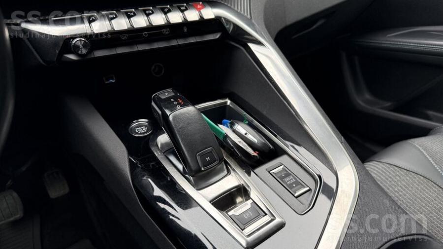 Melns Peugeot 5008 2022 Rīga, ar dzinēja tilpumu 1.50 L un nobraukumu 80 tūkst. km par 19900 €, foto 25 vietnē AUTOMOTO.COM.LV