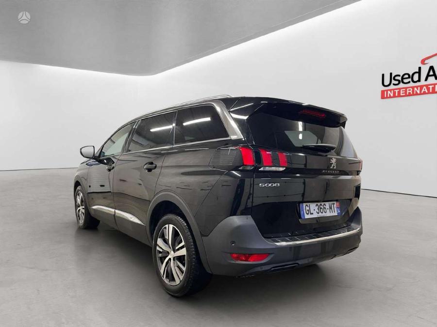 Black Peugeot 5008 2023 in Marijampole, with an engine capacity of 1.20 L and mileage of 152 thousand km for 16396 €, photo 6 on AUTOMOTO.COM.LV