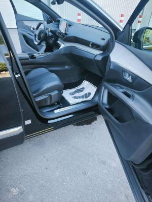 Black Peugeot 5008 2023 in Marijampole, with an engine capacity of 1.50 L and mileage of 175 thousand km for 19359 €, photo 15 on AUTOMOTO.COM.LV