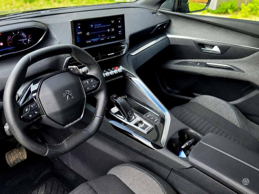 Black Peugeot 5008 2023 in Taurage, with an engine capacity of 1.50 L and mileage of 189 thousand km for 14800 €, photo 19 on AUTOMOTO.COM.LV