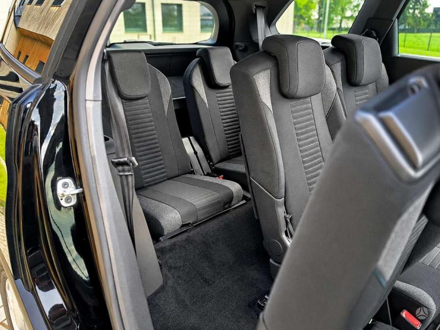 Black Peugeot 5008 2023 in Taurage, with an engine capacity of 1.50 L and mileage of 189 thousand km for 14800 €, photo 35 on AUTOMOTO.COM.LV