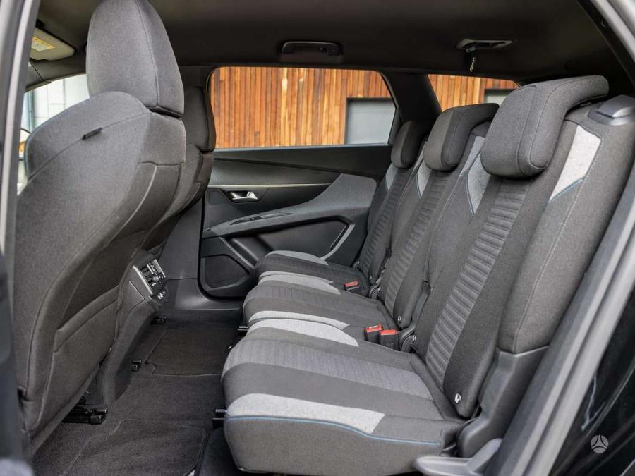 Melns Peugeot 5008 2023 Tauragė, ar dzinēja tilpumu 1.50 L un nobraukumu 189 tūkst. km par 14800 €, foto 34 vietnē AUTOMOTO.COM.LV