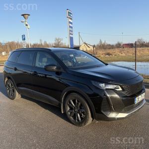 Черный Пежо 5008 2023 в Резекне, объемом двигателя 1.50 л и пробегом 81 тыс. км за 25500 €, фото 3 на AUTOMOTO.COM.LV