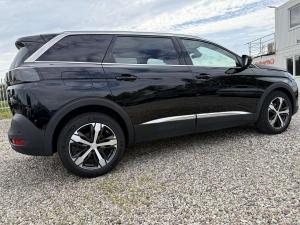 Melns Peugeot 5008 2023 Marijampole, ar dzinēja tilpumu 1.20 L un nobraukumu 146 tūkst. km par 21169 €, foto 13 vietnē AUTOMOTO.COM.LV