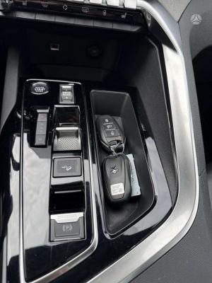 Melns Peugeot 5008 2023 Marijampole, ar dzinēja tilpumu 1.20 L un nobraukumu 146 tūkst. km par 21169 €, foto 28 vietnē AUTOMOTO.COM.LV