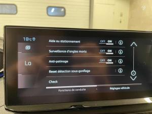 Melns Peugeot 5008 2023 Marijampole, ar dzinēja tilpumu 1.20 L un nobraukumu 44 tūkst. km par 22748 €, foto 16 vietnē AUTOMOTO.COM.LV
