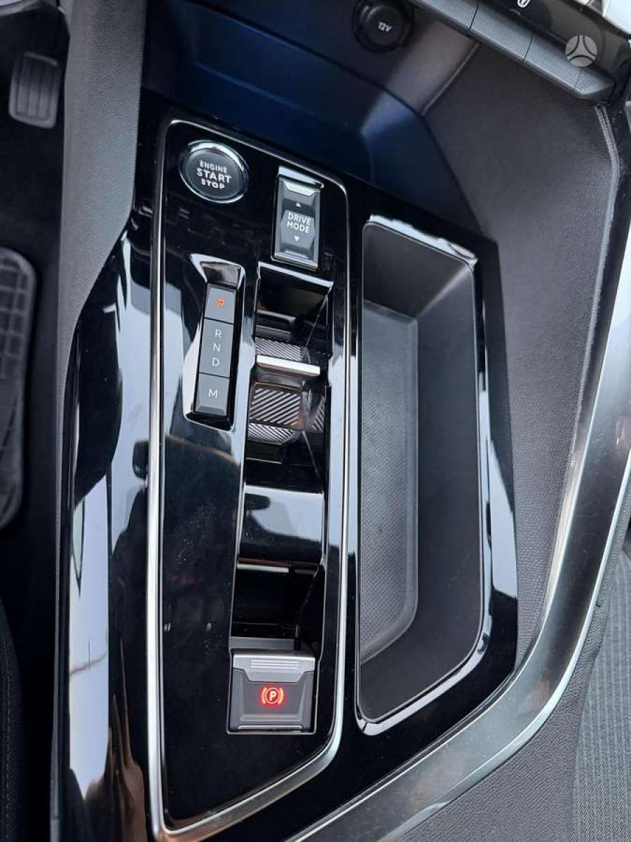 Melns Peugeot 5008 2023 Marijampole, ar dzinēja tilpumu 1.20 L un nobraukumu 126 tūkst. km par 17545 €, foto 36 vietnē AUTOMOTO.COM.LV