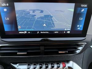 Melns Peugeot 5008 2023 Marijampole, ar dzinēja tilpumu 1.20 L un nobraukumu 126 tūkst. km par 17545 €, foto 38 vietnē AUTOMOTO.COM.LV