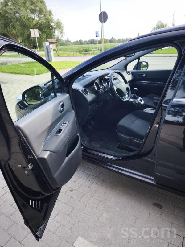 Melns Peugeot 5008 2009 Liepāja, ar dzinēja tilpumu 1.60 L un nobraukumu 268 tūkst. km par 2400 €, foto 9 vietnē AUTOMOTO.COM.LV