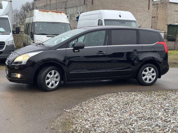 Black Peugeot 5008 2010 in Taurage, with an engine capacity of 1.56 L and mileage of 271 thousand km for 3400 €, photo 2 on AUTOMOTO.COM.LV