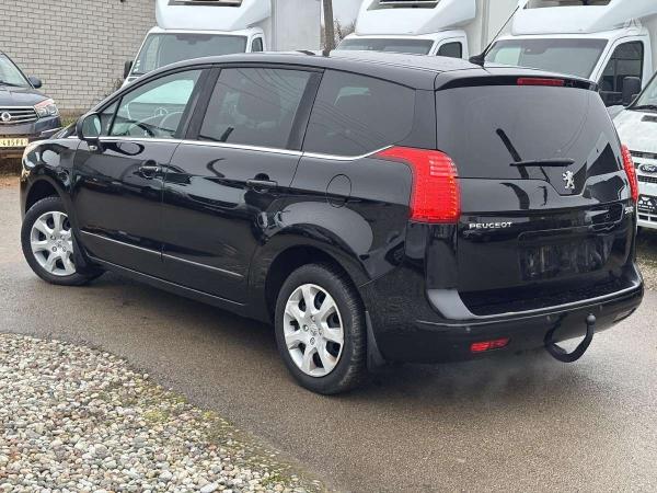Black Peugeot 5008 2010 in Taurage, with an engine capacity of 1.56 L and mileage of 271 thousand km for 3400 €, photo 3 on AUTOMOTO.COM.LV