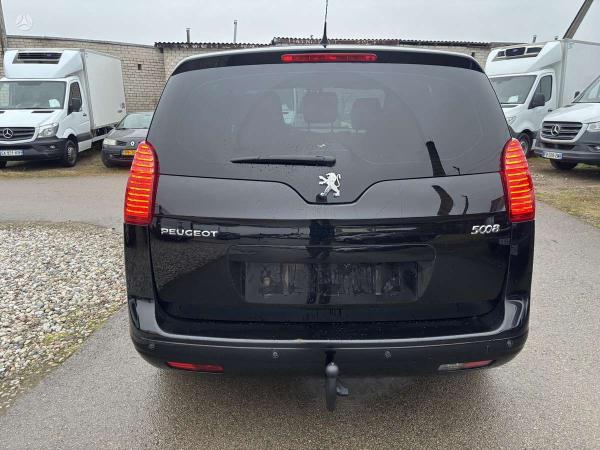 Black Peugeot 5008 2010 in Taurage, with an engine capacity of 1.56 L and mileage of 271 thousand km for 3400 €, photo 4 on AUTOMOTO.COM.LV