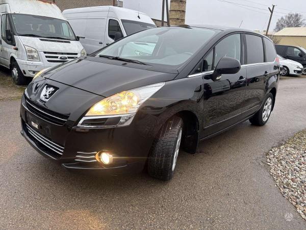 Black Peugeot 5008 2010 in Taurage, with an engine capacity of 1.56 L and mileage of 271 thousand km for 3400 €, photo 7 on AUTOMOTO.COM.LV