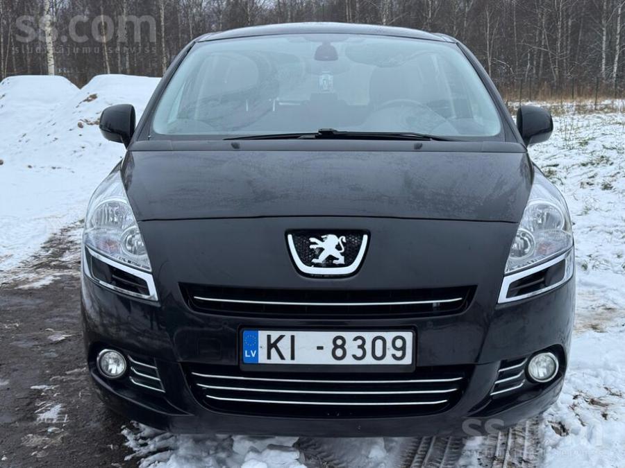 Melns Peugeot 5008 2010 Rīga, ar dzinēja tilpumu 2.00 L un nobraukumu 240 tūkst. km par 3950 €, foto 1 vietnē AUTOMOTO.COM.LV