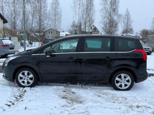 Melns Peugeot 5008 2010 Rīga, ar dzinēja tilpumu 2.00 L un nobraukumu 240 tūkst. km par 3950 €, foto 7 vietnē AUTOMOTO.COM.LV
