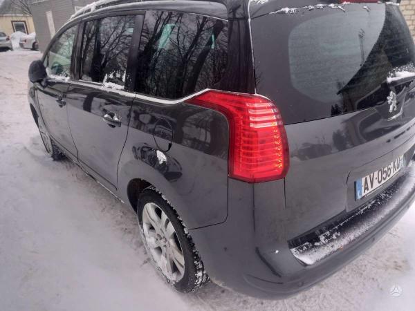Black Peugeot 5008 2010 in Panevezys, with an engine capacity of 2.00 L and mileage of 230 thousand km for 3250 €, photo 4 on AUTOMOTO.COM.LV
