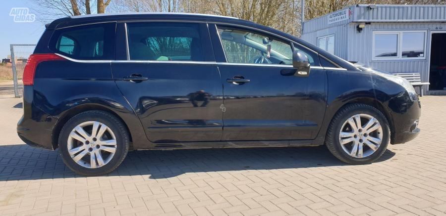 Melns Peugeot 5008 2010 Kėdainiai, ar dzinēja tilpumu 1.60 L un nobraukumu 218 tūkst. km par 2600 €, foto 2 vietnē AUTOMOTO.COM.LV
