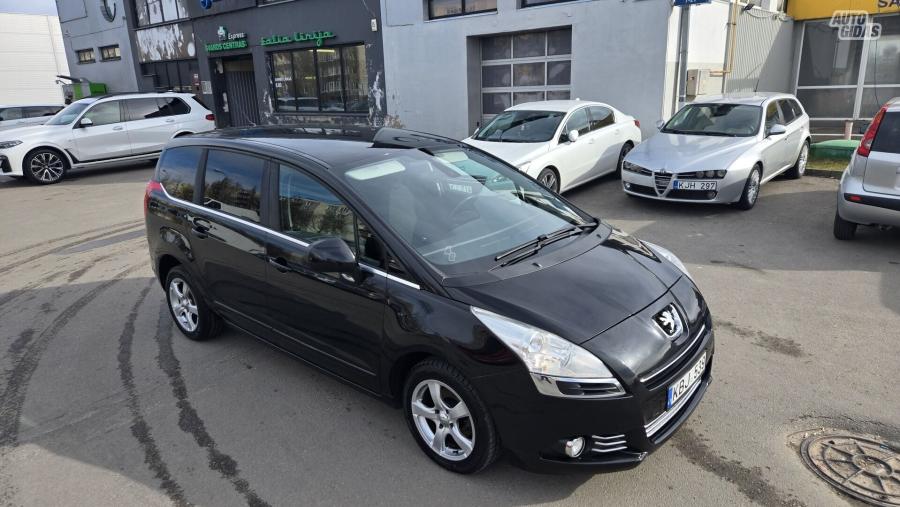 Black Peugeot 5008 2010 in Panevezys, with an engine capacity of 1.60 L and mileage of 193 thousand km for 2900 €, photo 1 on AUTOMOTO.COM.LV